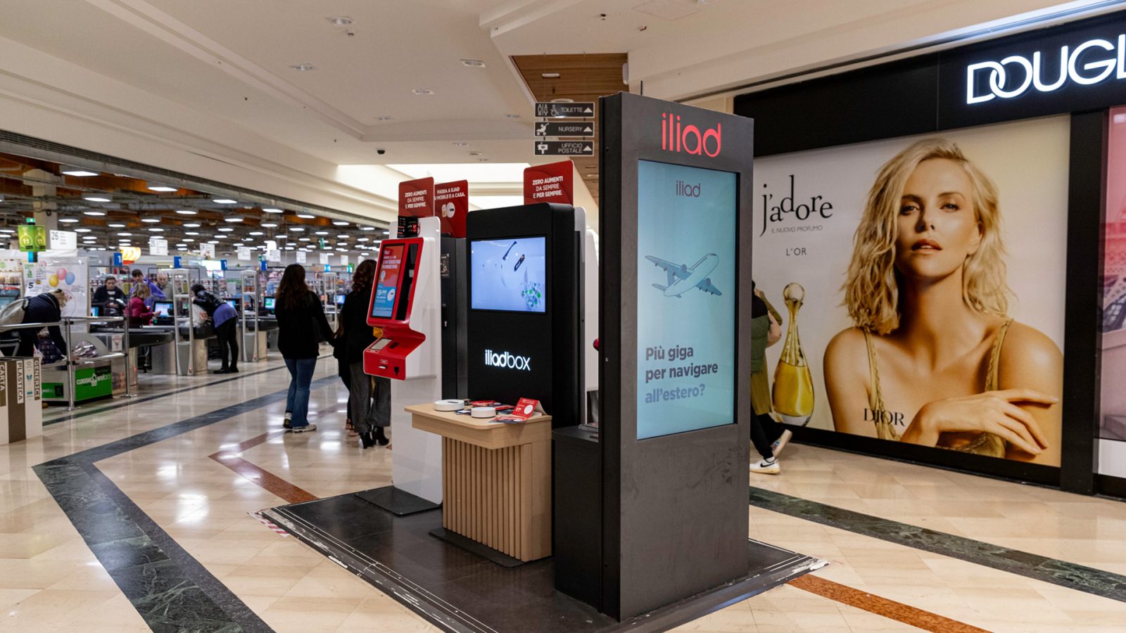 King Attitude - Centro Commerciale Collestrada